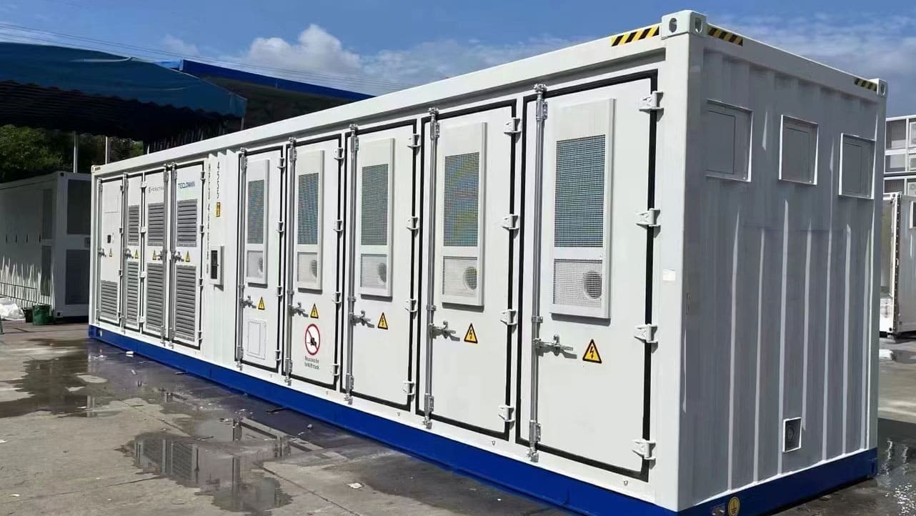 Gestion thermique avancée pour les systèmes de stockage d'énergie - CyTech